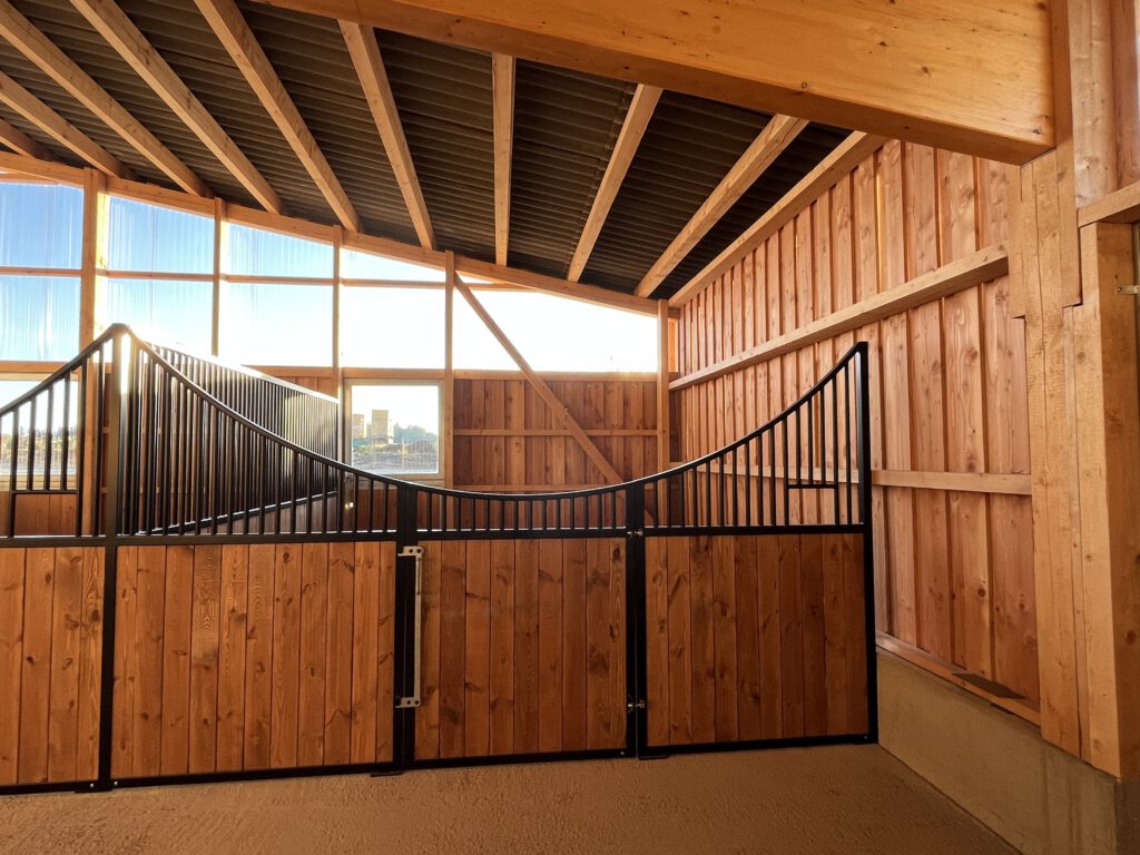 Paddockboxen von Equifarm – HIT Aktivstall® Pferderesort Engesser