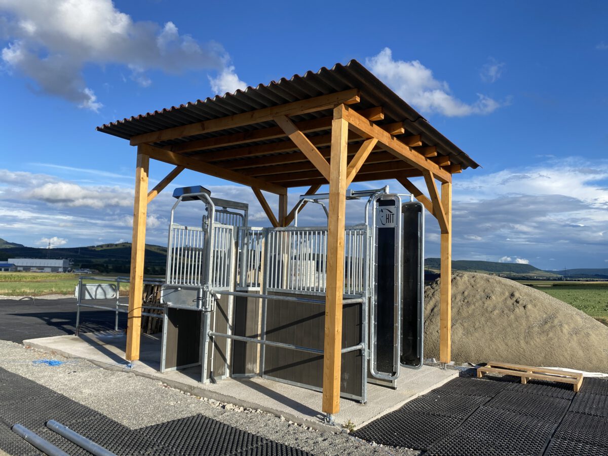 Aufbau der HIT-Fütterungsautomaten – HIT Aktivstall® Pferderesort Engesser